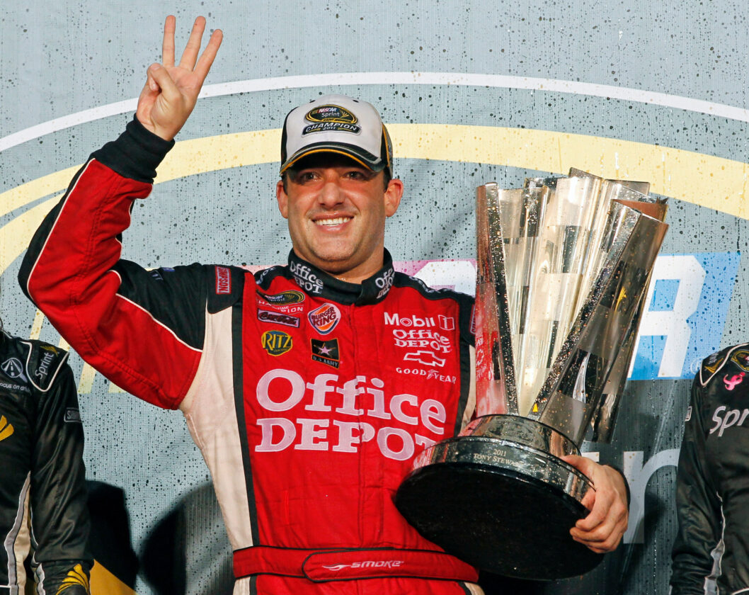 NASCAR driver Tony Stewart makes return to Daytona | News, Sports, Jobs ...